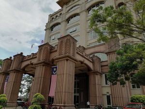 Office at IOI Square, Putrajaya For Rent for Rental @RM4,000 By WAN ...