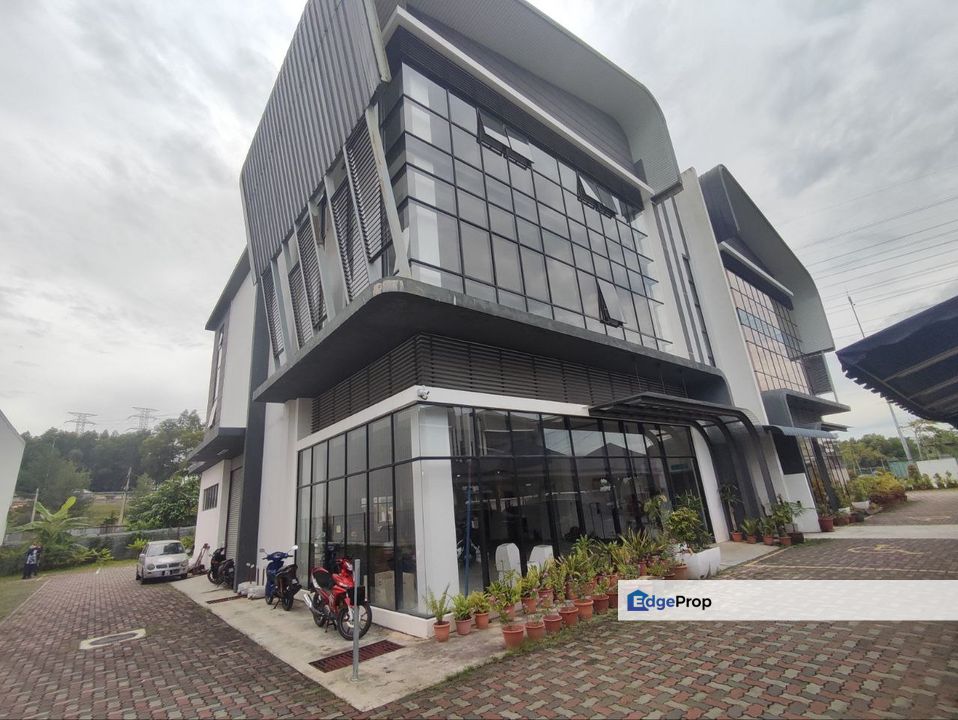 PULAU MERANTI,Puchong 3 Storey Semi-D Factory for Rental @RM20,000 By NUR ALIA OMAR | EdgeProp.my