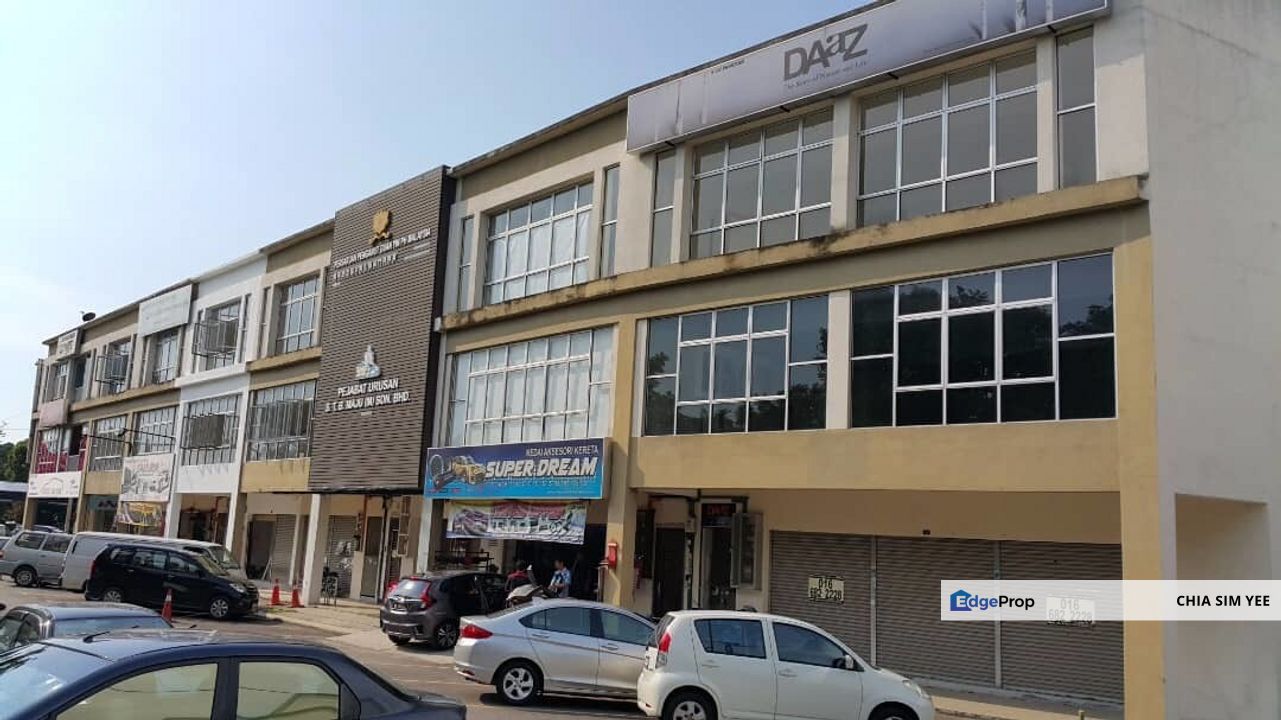 Klang Jalan Kapar Batu 2.5 | Facing Main Road 3 Storey End Lot Shop for ...
