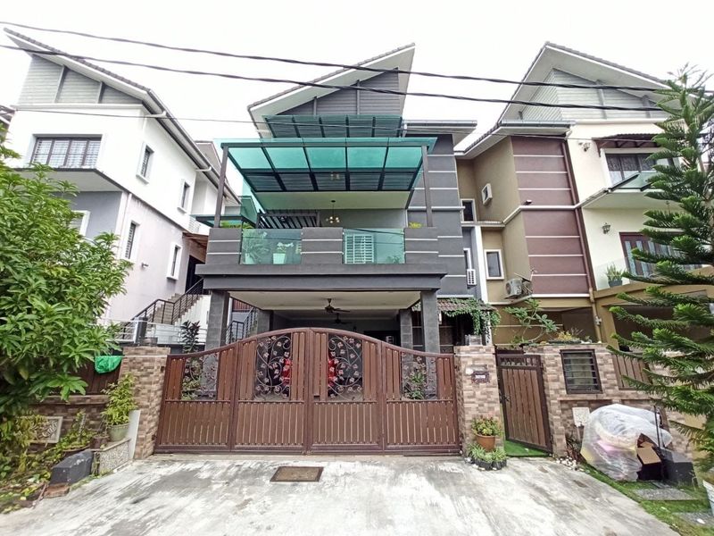 Renovated Facing Open 2.5 Storey Semi D Taman Puncak Saujana Seksyen 3 ...