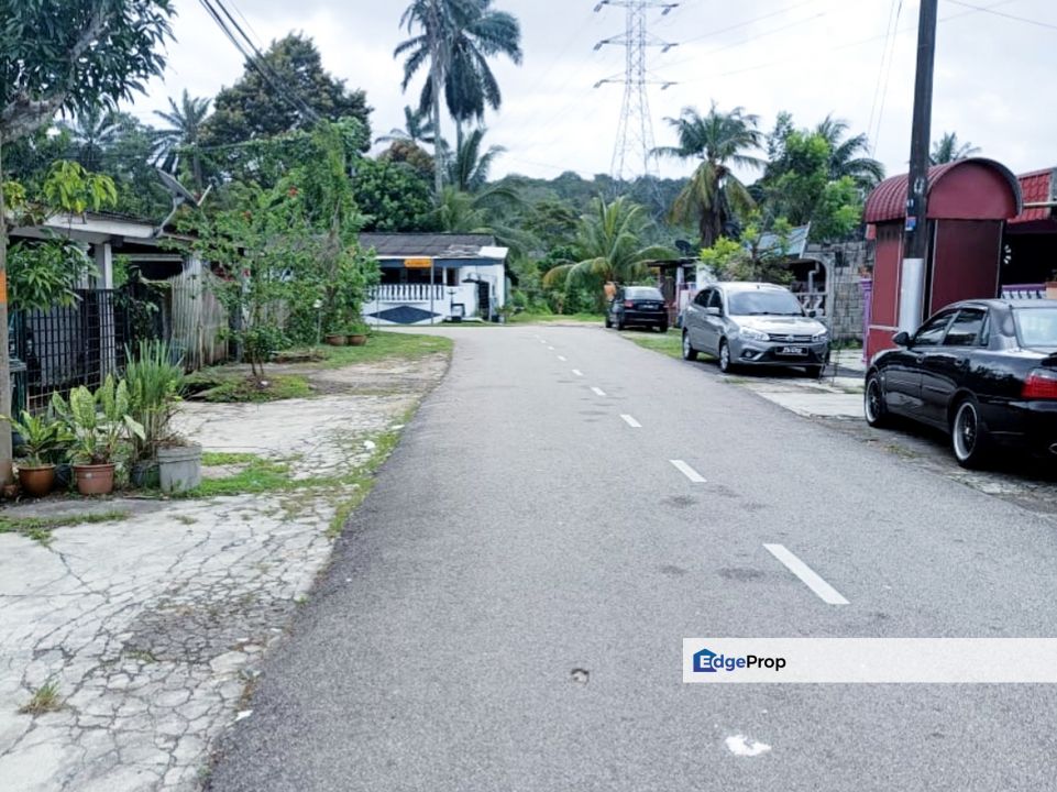 Ulu Tiram / Jalan Mawar / Single Storey Low Cost for Rental @RM700 By ...