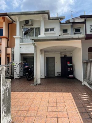 USJ 14 Subang Jaya 2 Storey House for Sale @RM680,000 By MUNTAZAR | EdgeProp.my