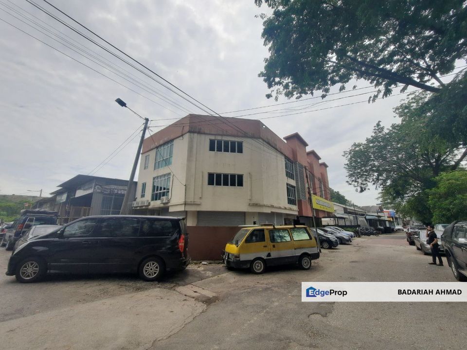 3 Storey Shoplot Building Bandar Tun Razak Renovated Beside Main Road ...