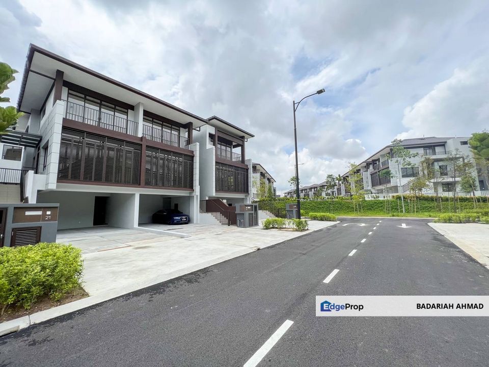 Brand New Nice Unit 3 Storey Terrace Type A1 The Mulia Residence ...