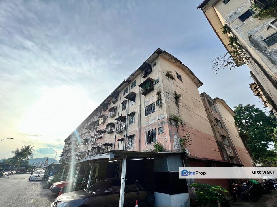 NEAR LRT PUCHONG PRIMA Flat Puchong Permai Taman Puchong Permai ( Low ...