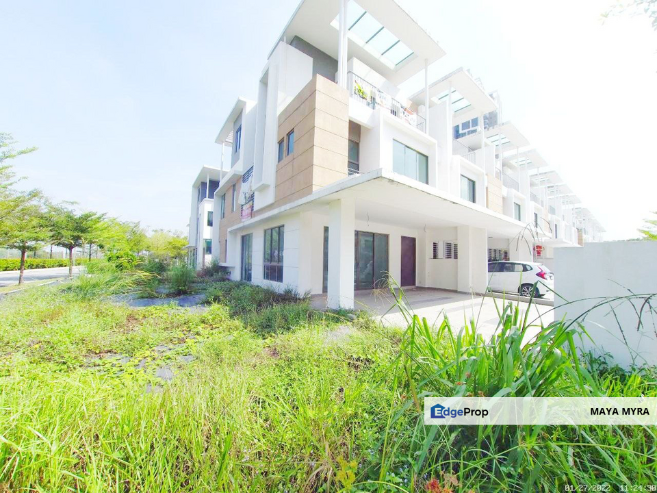 LAKE POINT RESIDENCE PHASE 1 CYBERJAYA for Sale @RM1,550,000 By MAYA ...