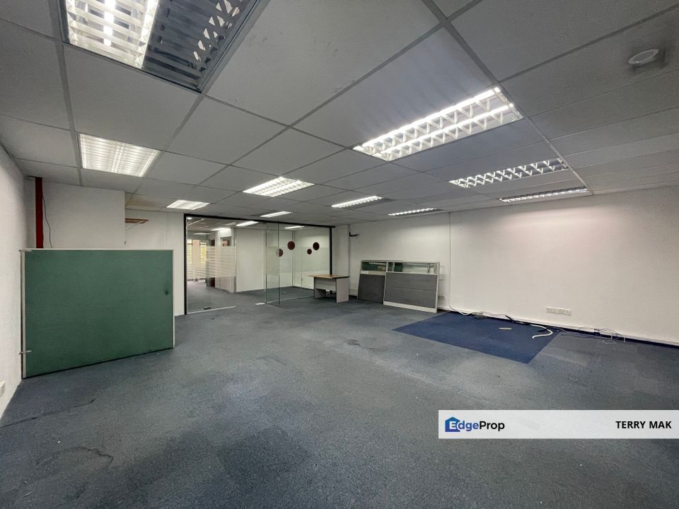Jalan Radin Anum Office, Sri Petaling for Rental @RM3,000 By TERRY MAK ...