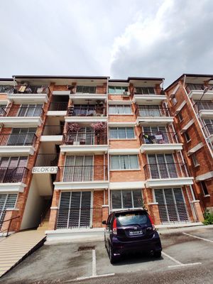 Level 2 low density Villa Court Apartment Goodview Height Kajang for ...