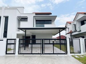 Bandar Baru Jenjarom , 2min To Lotus School Klinik ,Freehold Landed for ...