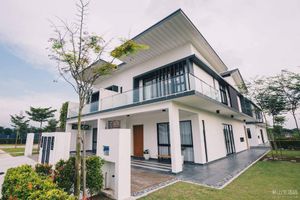 Public Bank founder Teh Hong Piow passes away, aged 92 | EdgeProp.my