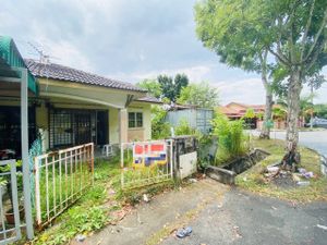 Corner Lot Single Storey Jalan Suria Bandar Mahkota Banting for Sale ...