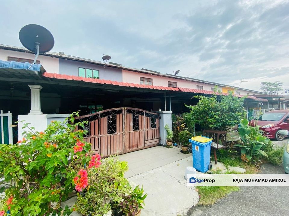 Terrace Taman Budiman Banting for Sale @RM300,000 By RAJA MUHAMAD ...
