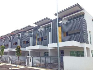 Nadayu 92,Kajang 2.5 Storey Terrace House for Rent for Rental @RM2,100 ...