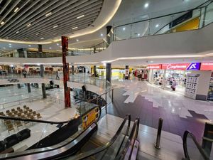 Summit USJ Shopping Mall - 2nd floor Retail facing escalator for Sale ...