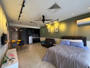 Fully Furnished Studio Unit with Balcony Empire City PJ Damansara ...