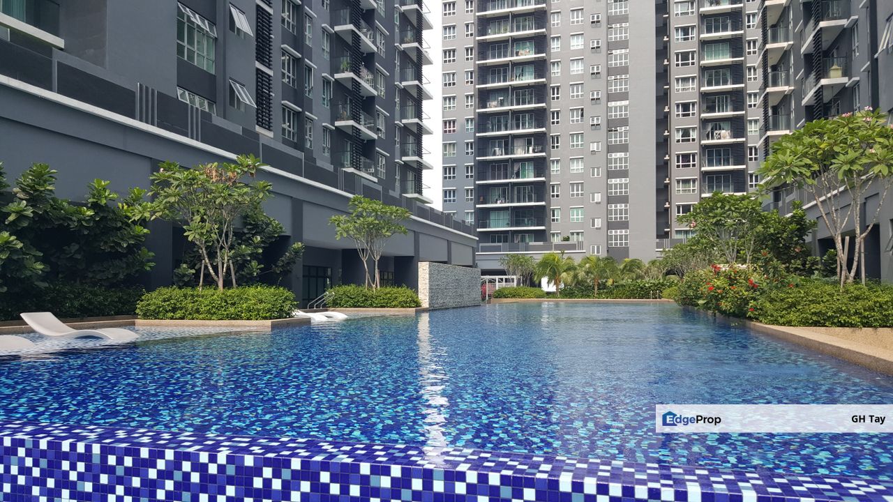 Partly Furnished Condo Gaya Resort Homes Bukit Rimau Kota Kemuning ...