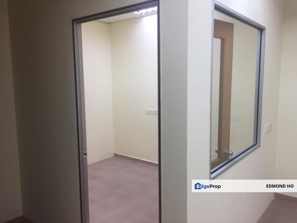 3 storey shop for sale at Anggerik Vanilla Kota Kemuning Business ...