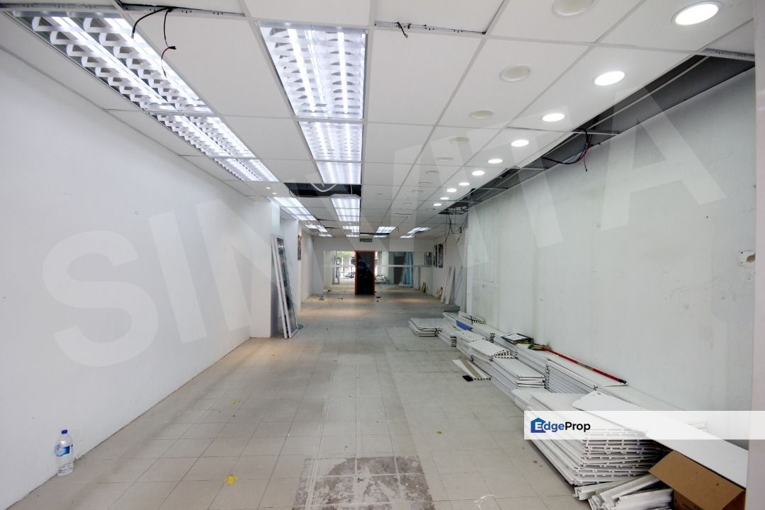 Neay Maybank Melaka Raya 3 Storey shop for Rent for Rental @RM3,000 By ...