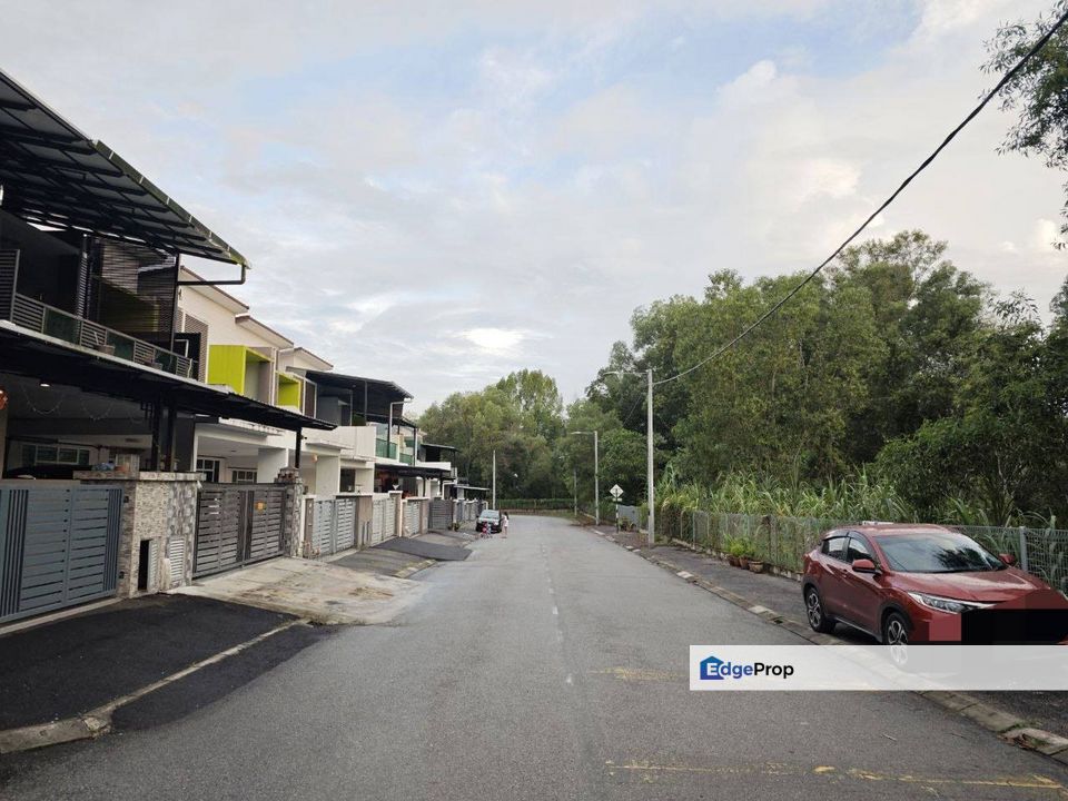 Easy Parking Empty Land Facing Gate Guard Hillpark Lahat Mines Indah M ...