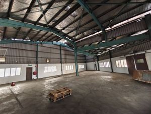 1.5 Storey Semi Detached Factory Warehouse at Shah Alam Seksyen 23 For ...