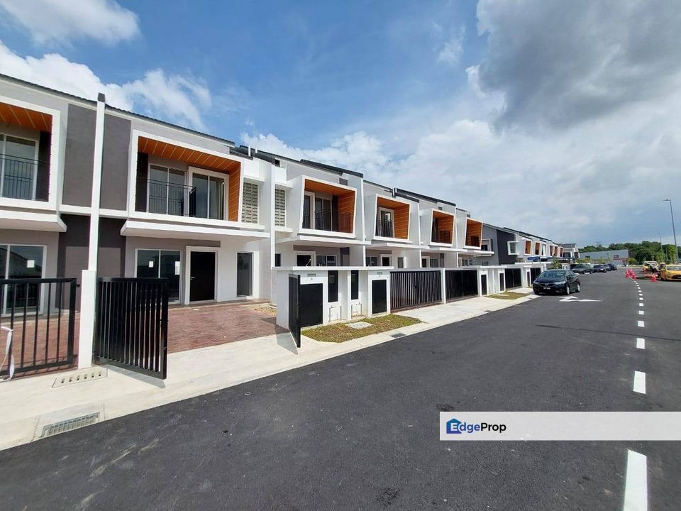 Brand New & Facing Open | Dua Ruby Parkhomes Residence @ Dengkil (Type ...