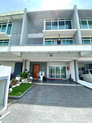 D’ISLAND RESIDENCE PUCHONG 3 STOREY PRIVATE LIFT & FACING OPEN for Sale @RM1,650,000 By LYNN ...