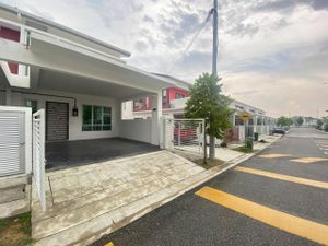 RENOVATED End Lot Double Storey Terrace Tiara Sendayan for Sale @RM480 ...