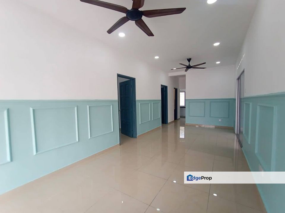 RENOVATED CORNER LOT Single Storey Taman Banting Baru for Sale @RM450 ...