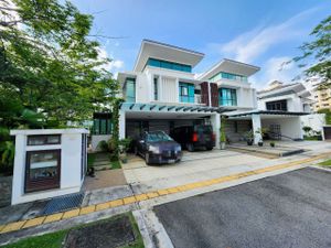 PRIVATE POOL CORNER LOT 2 Storey Semi D Fera Residence, Presint 8 ...
