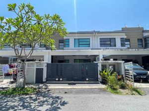 RENOVATED Double Storey Terrace Abadi Heights Puchong for Sale @RM750 ...