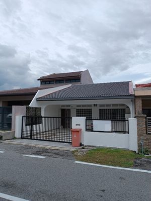 PJ Taman Paramount Single Storey House Near LRT Good Location for ...