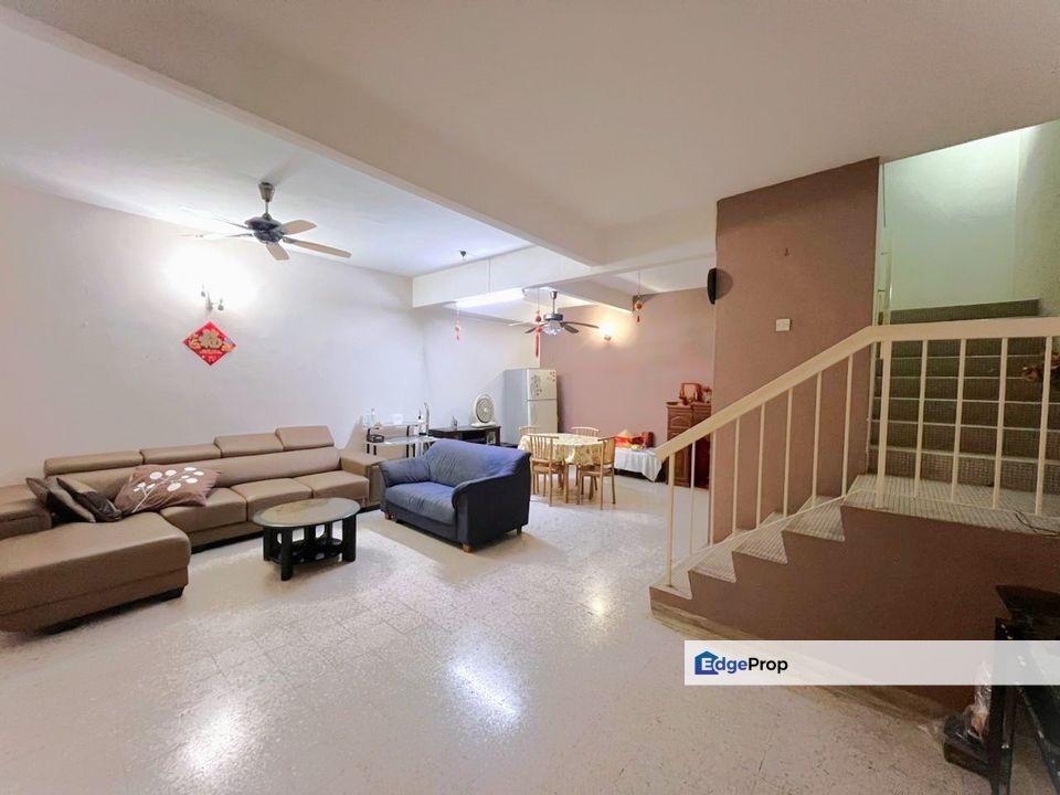 SS2 Landed House Double Storey Terrace Petaling Jaya Freehold Flat Level Living Hall for Sale ...