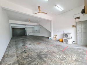 Kapar Klang Shop For Sale 20x70 Triple Storey Good Condition for Sale ...