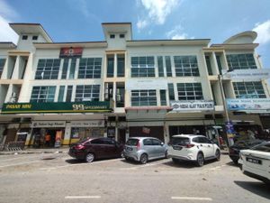 Bandar Meru Raya Freehold Triple Storey Shoplot For Sales for Sale @RM1 ...