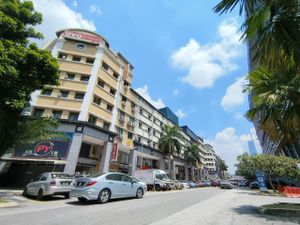 (CORNER UNIT+FREEHOLD+HOTEL LAYOUT) Jalan Loke Yew, Near Pudu, 6 Storey ...