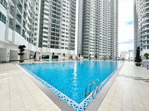 HUGE YARD & L SHAPE BALCONY Razak City Residences KL for Sale @RM540 ...