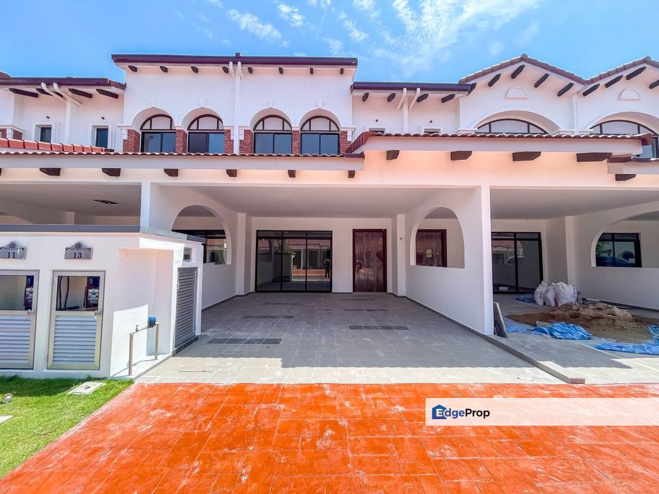 BRAND NEW BEAUTIFUL Two Storey Terrace House Setia Safiro Cyber 10 ...