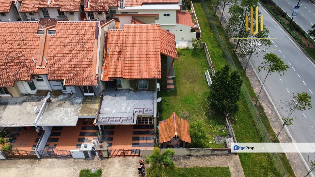 CORNER LOT, HUGE LAND Double Storey Terrace House Ilmia Alam Sari Bangi ...