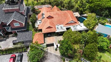 FREEHOLD, HUGE WITH SWIMMING POOL Single Storey Bungalow House SS19 ...