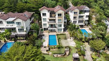 ELITE AREA 4 Storey Bungalow Teratai Villa Kayangan Heights Seksyen U9 ...