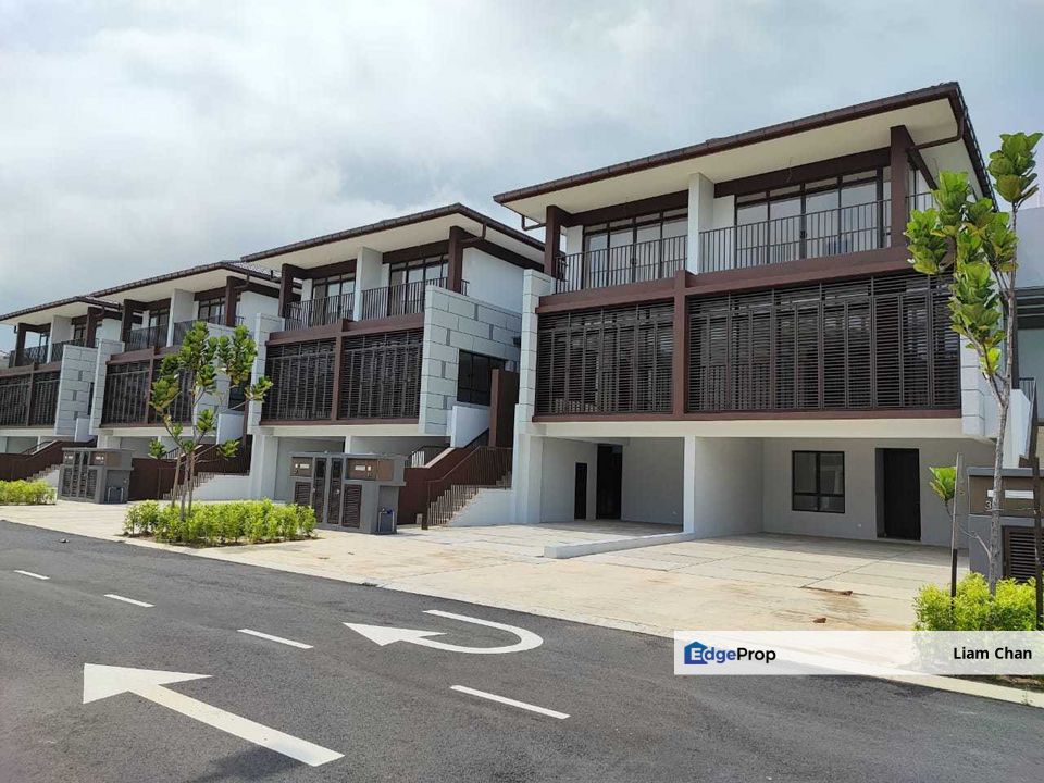Cyberjaya Triple Storey Terrace | New Key Handover for Sale @RM1,060 ...