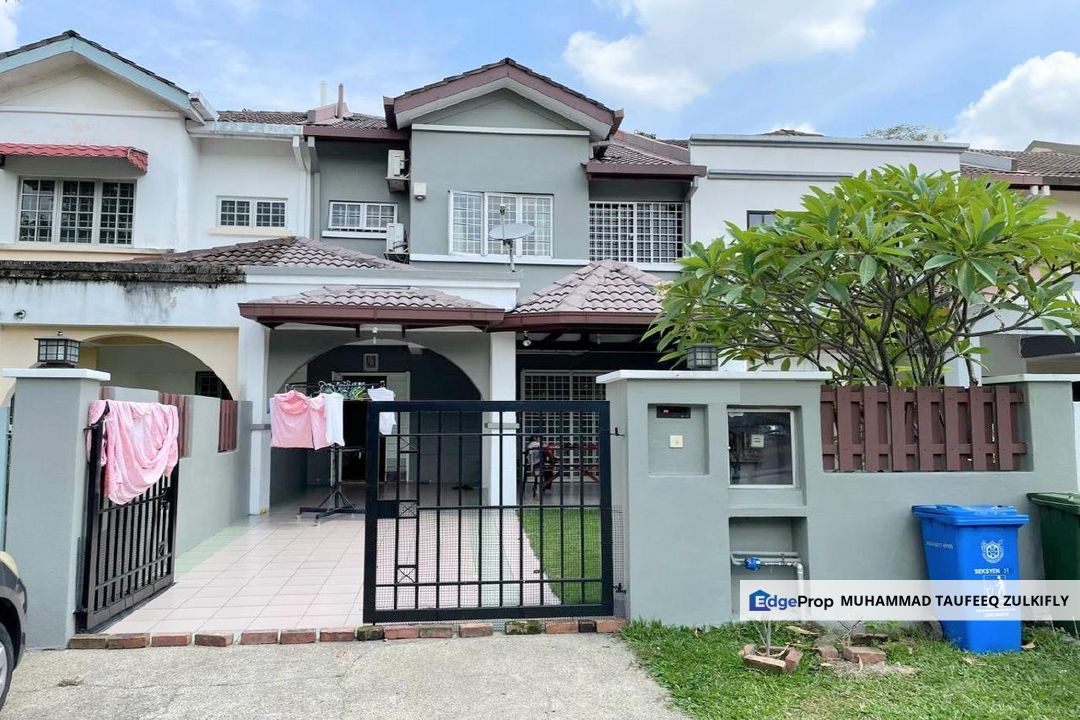 RENOVATED Double Storey Superlink Terrace House Anggerik Aranda Kota ...
