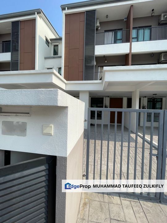 Brand New Townhouse Elegan Residence Lower Unit Taman Putra Perdana Puchong for Rental @RM1,499 ...
