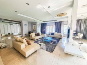 Beautiful Renovated Corner Lot 3 Storey Bungalow Usj 5 Subang Jaya ...