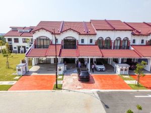 Renovated 2 Storey Link House Oliveria Setia Safiro Cyber 10, Cyberjaya ...