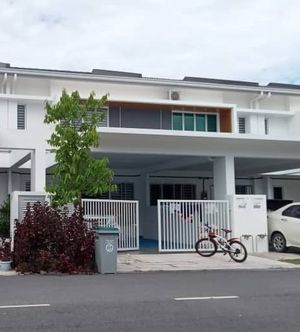 Basic Unit 2 Storey Terrace Laman Sendayan (Belissa), Bandar Sri ...
