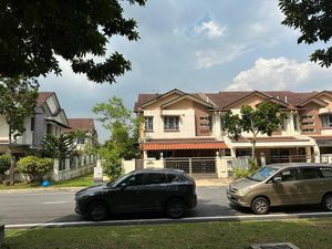 END LOT | RENOVATED | EXTENDED | Lake Edge, Kota Kemuning, Shah Alam ...