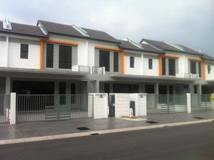 2 Storey Terrace House Glomac Lakeside Residence Bandar Metro Puchong ...