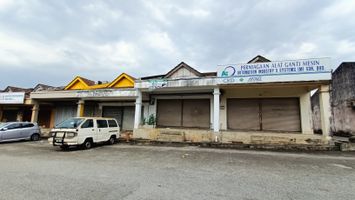 Single storey shop lot converted to 1.5 storey Shop , Bandar Bukit ...