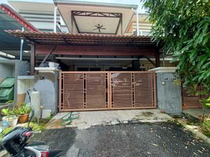 Renovated Double Storey Intermediate @ Taman Warisan Puteri Presint 4 ...